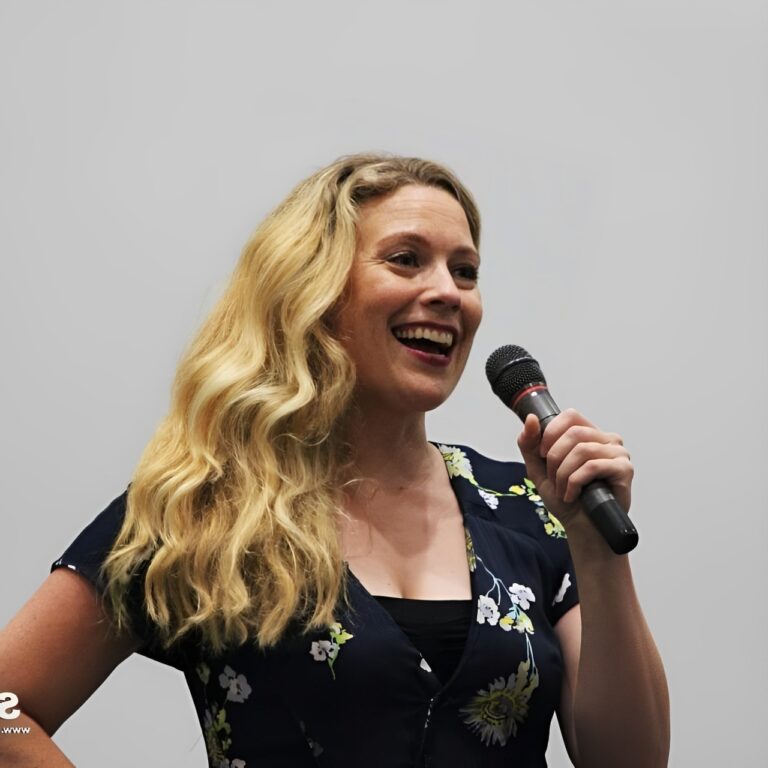 Kate Hewlett’s Biography | Kate Hewlett